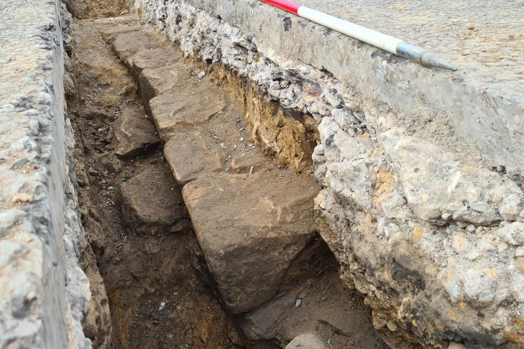 Make Water Famous – Water workers unearth section of Hadrian’s Wall