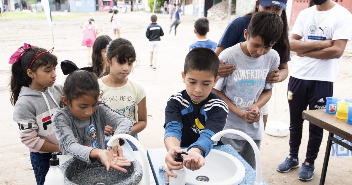 Make Water Famous – Man City legend surprises water project in Argentina