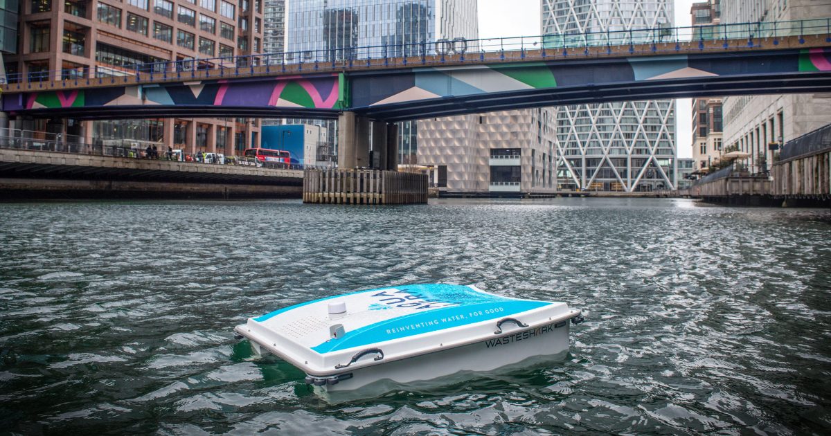 Make Water Famous – Plastic-guzzling robot gets to work in Canary Wharf