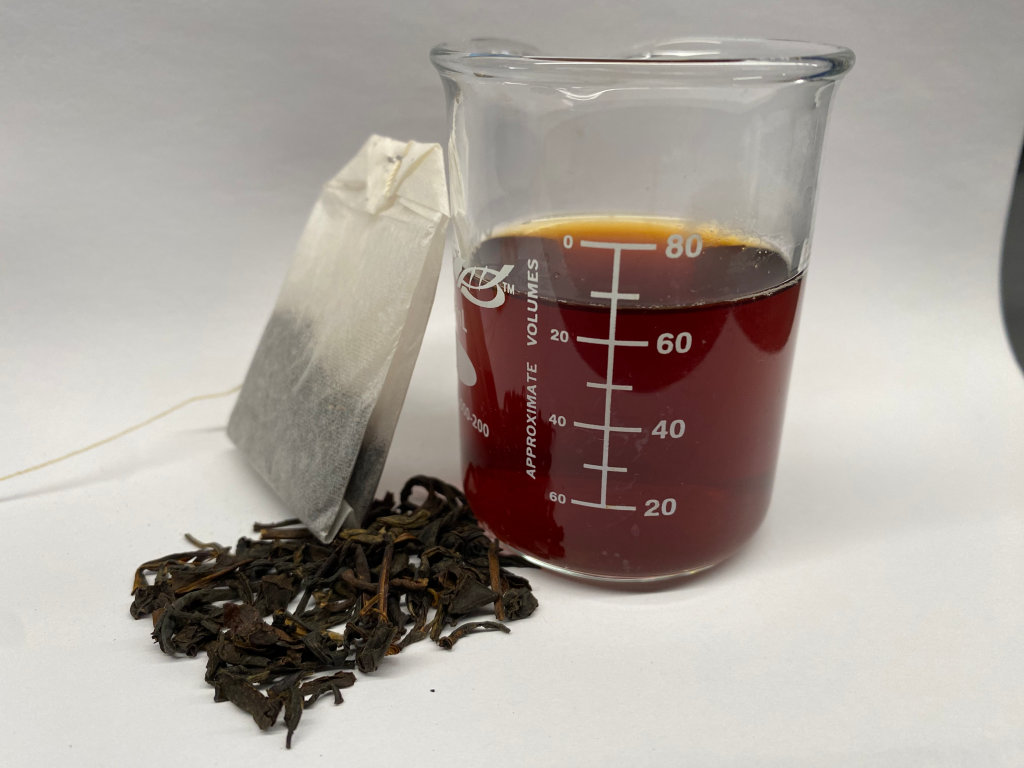 Make Water Famous – Brewing tea removes heavy metals from water