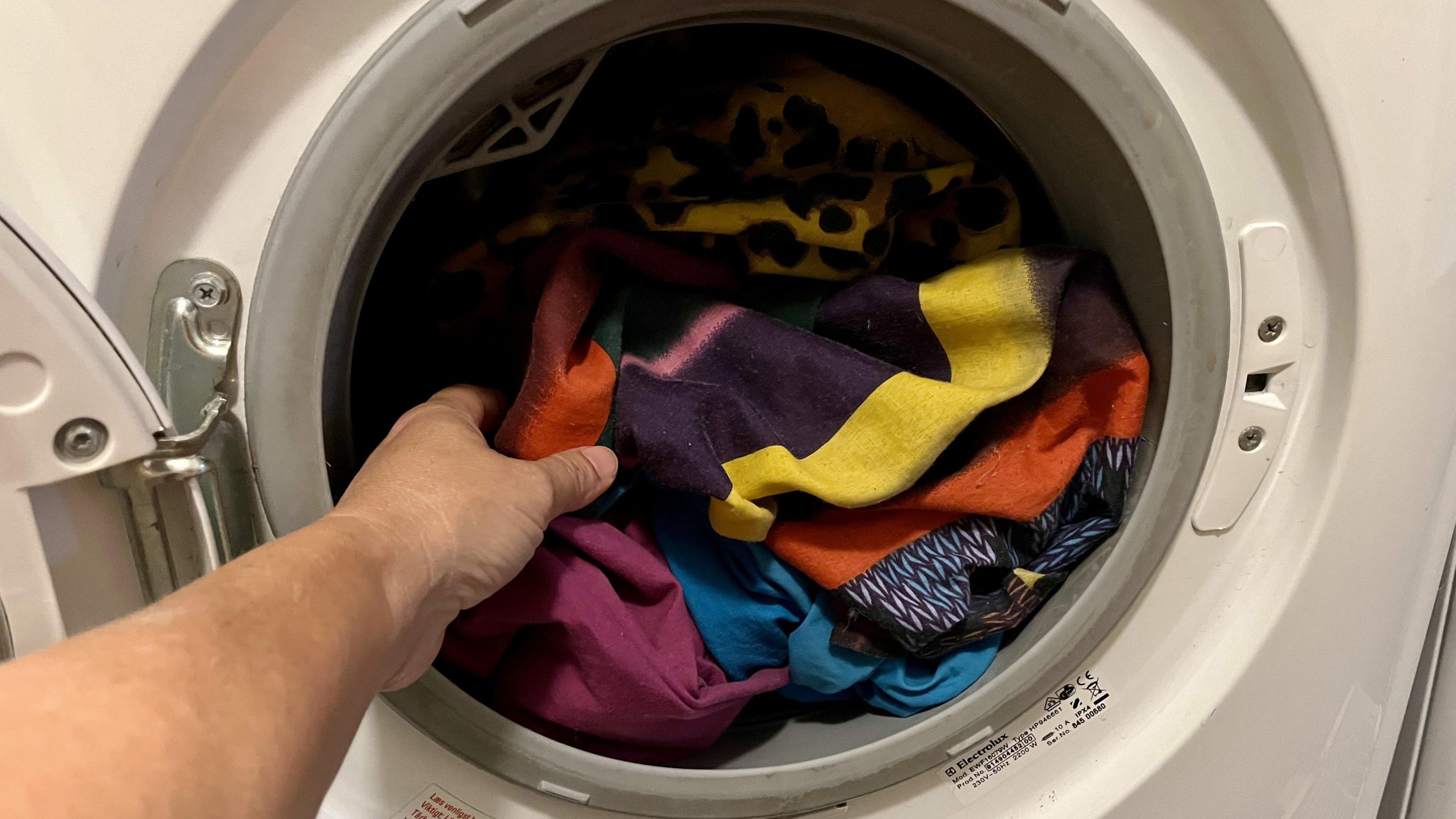 Make Water Famous – Yuck factor comes out in the wash